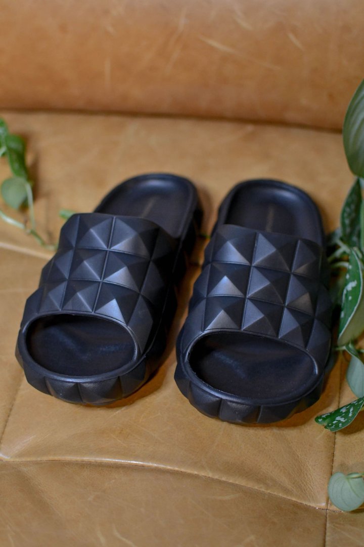 Diamond Slides in Black | Stevie + Alice