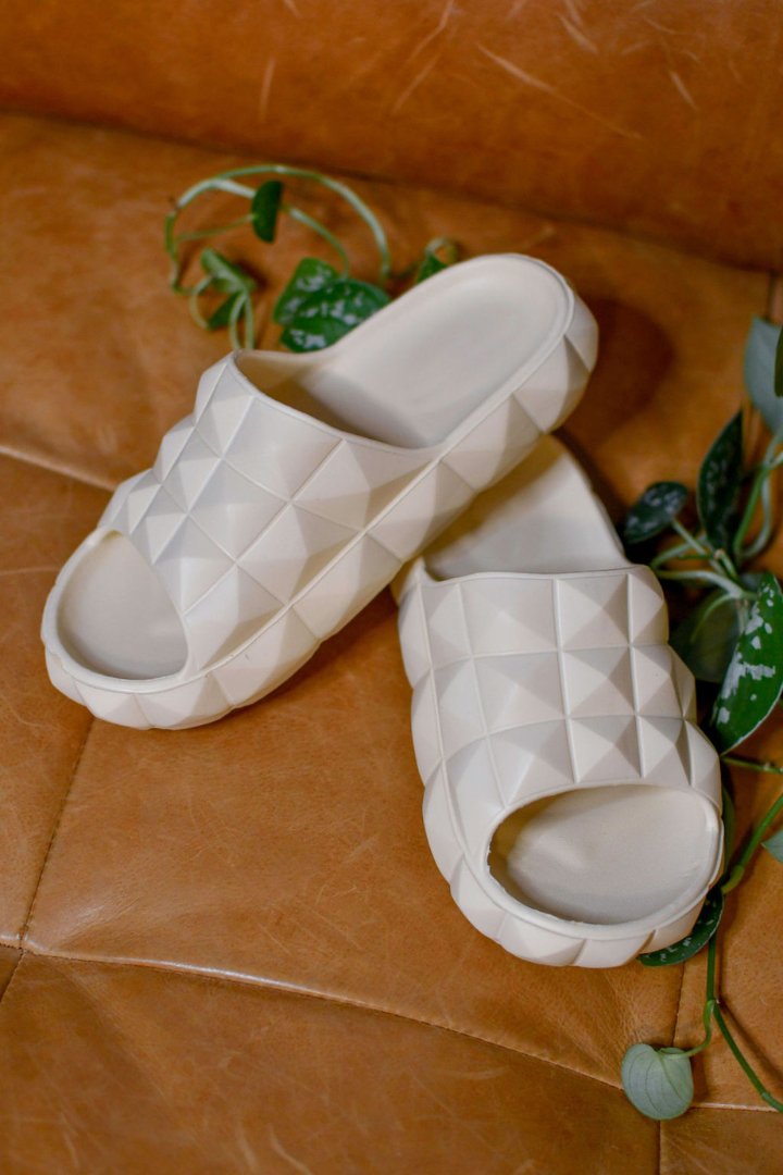 Diamond Slides in Ivory | Stevie + Alice